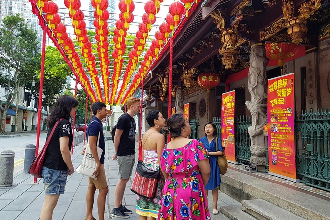 Private Singapore Walking Tour: City Highlights & Hidden Gems - Authentic Stories and Local Tips