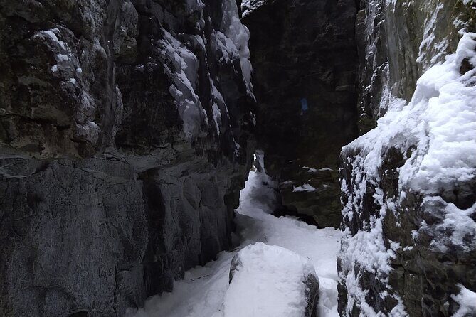 Private Singhampton Caves Snowshoe, Collingwood/Blue Mountain - FAQs