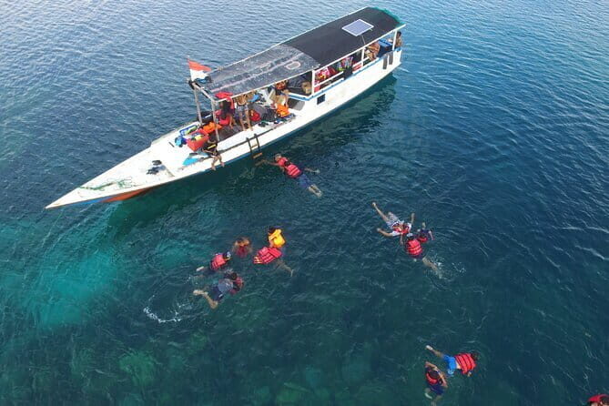 Private Snorkeling and Island Hopping Tour in Karimunjawa - Exploring the Private Snorkeling and Island Hopping Tour in Karimunjawa