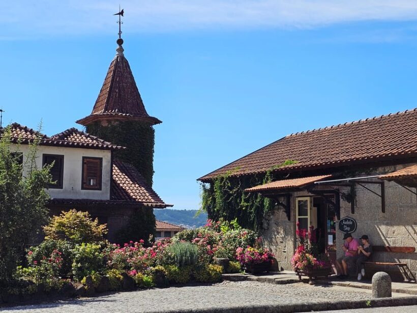 Private Sommelier Tour (Verde e Douro): 3 Wineries and Lunch - A Detailed Look at the Private Sommelier Tour (Verde e Douro): 3 Wineries and Lunch