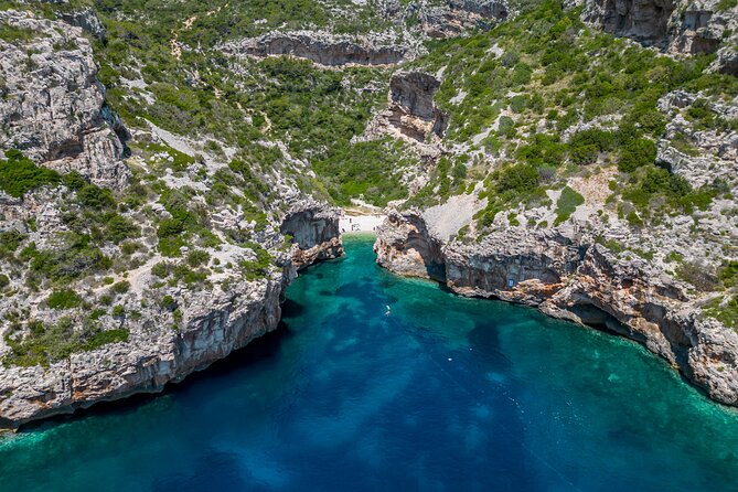 Private Speedboat Custome-Made Tour / From Trogir and Split - Accessibility and Participation