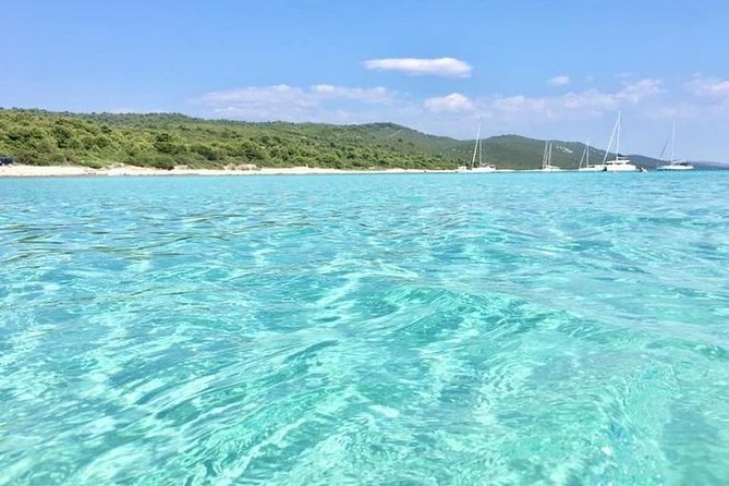 Private Speedboat Tour to Sakarun Bay and Golubinka Cave - Optional Detour: Golubinka Cave and Veli žAl Beach