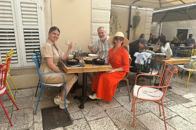 Private Split: History, Local Bites & Seafood Extravaganza - Meeting and Pickup