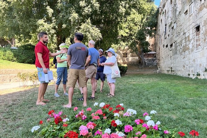 Private Split: Visit Diocletian Palace & Taste Food at the Market - Local Food Tastings at the Green Market