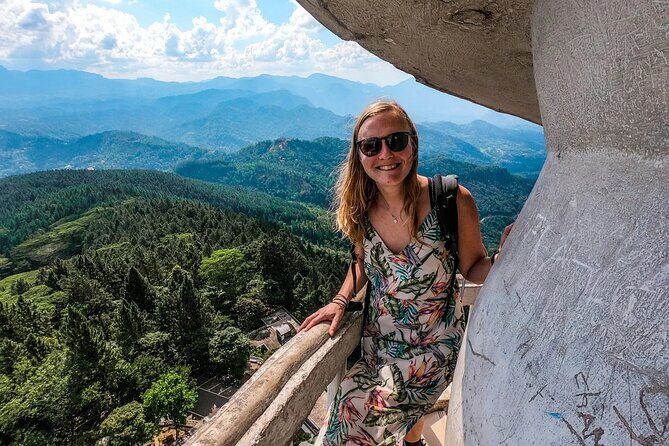 Private Sri Lanka Tour & Hike Experience to Ambuluwawa Tower - The Sum Up