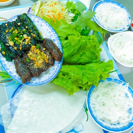 Private Street Food Evening Walking Tour in Ho Chi Minh City - Authenticity and Cultural Insights