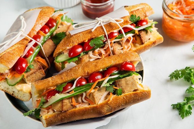 Private Street Food Tour - Walking Hanoi Old Quarter - Who Should Consider This Tour?