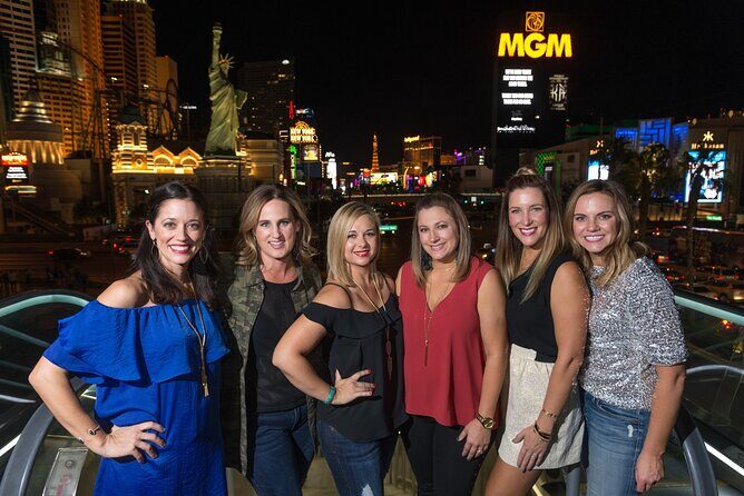 Private Strip Walking Tour with Professional Photographer - The Itinerary: A Closer Look