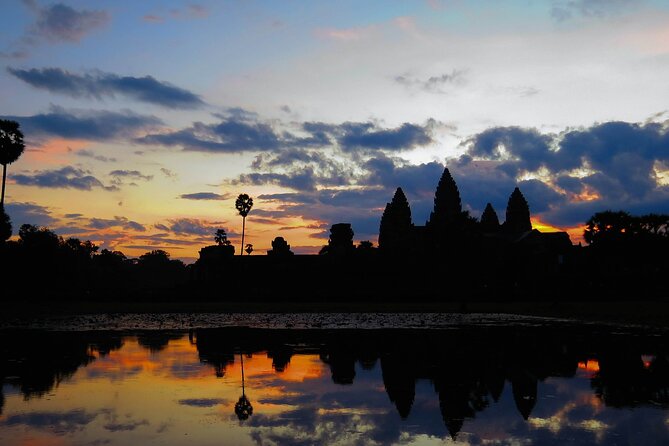 Private Sunrise & Angkor Complex by English Speaking Van Driver - Itinerary Breakdown: A Closer Look