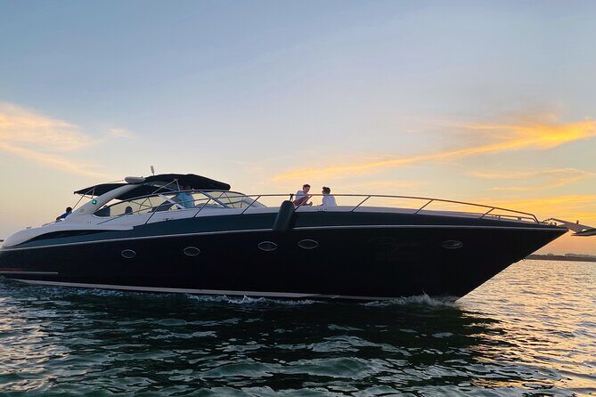 Private SUNSEEKER 60 Yacht Experience for up to 20 Guests - A Deep Dive into the Yacht Experience