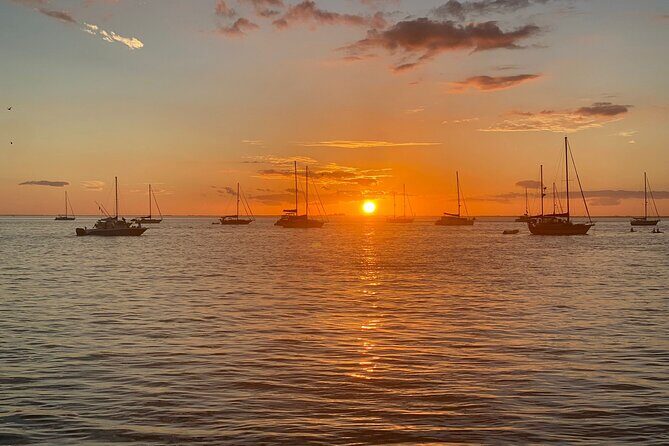 Private Sunset boat Cruise in Miami with Champagne by "The Cleat" - FAQ