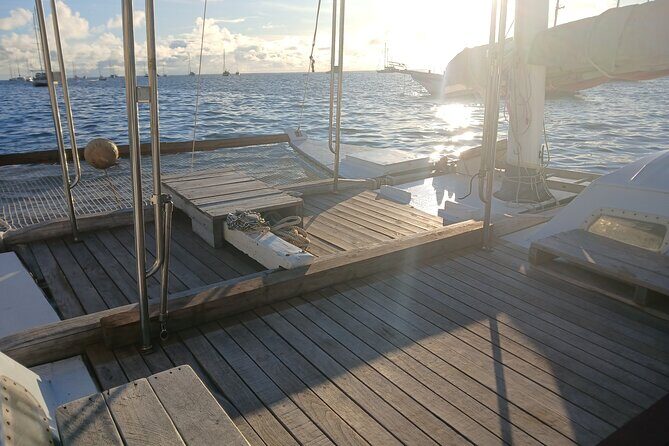 Private sunset excursion to the Sailing Lagoon of Tahiti - The Sum Up