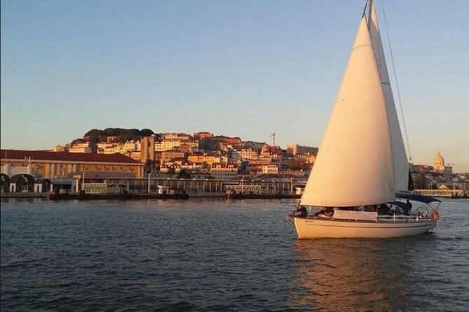 Private Sunset Sailing Tour in Lisbon With Welcome Drink - Departure Location and Meeting Point