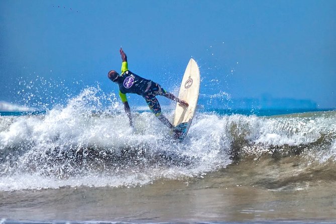 PRIVATE Surf Lesson for Intermediate - Authentic Experiences and Feedback