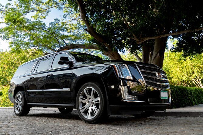 Private SUV Round-Trip from Airport to Four Seasons Resort Cabo - A Comfortable and Reliable Way to Start or End Your Cabo Vacation