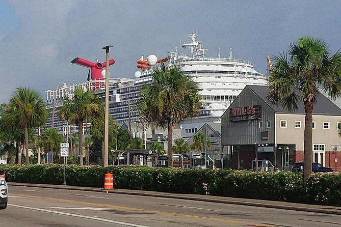 Private SUV Transfer Houston IAH Airport to Galveston for 6 PAX - Striking a Balance: Price and Value
