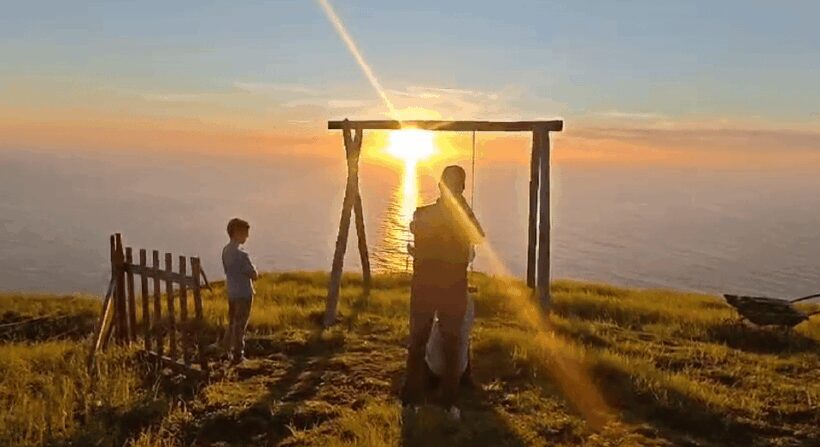 Private Swing Special place w/ Wine and Fruits 4x4 jipe tour - FAQs
