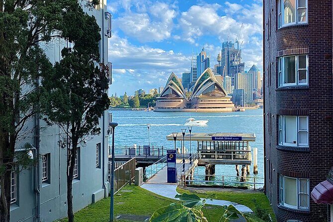 PRIVATE Sydney City and Oceanfront Luxury Tour (4 hours) - Key Points