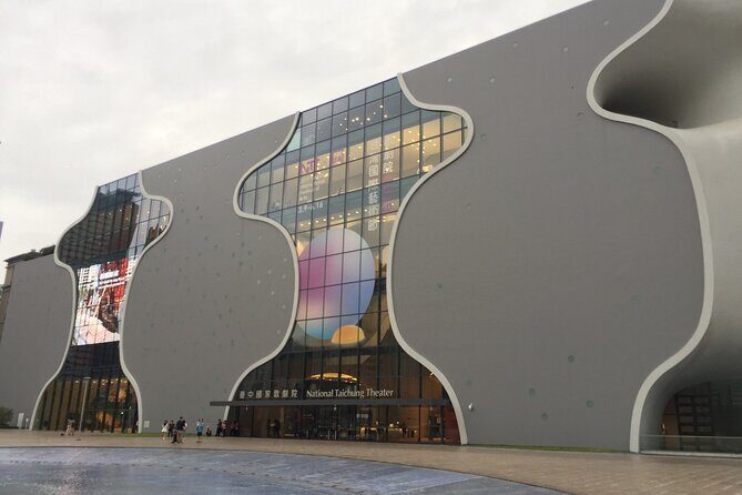 Private Taichung Instagram Day Tour from Taipei - Exploring the Itinerary in Detail