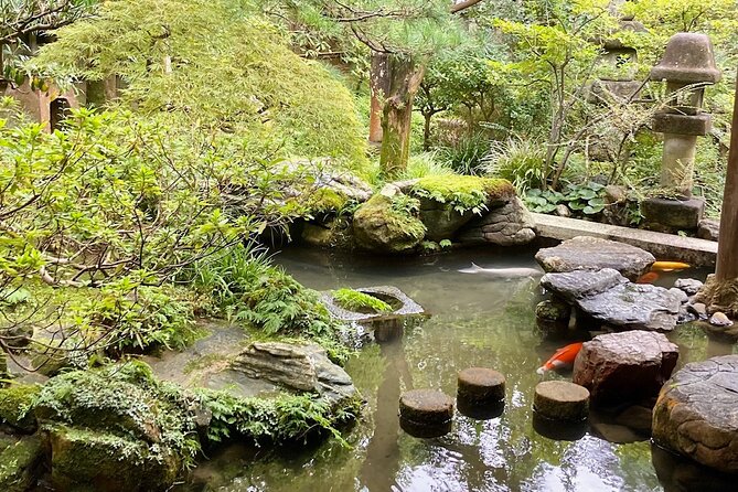 Private Tailored Kanazawa Highlights Tour With a Local - Taking in the Captivating History