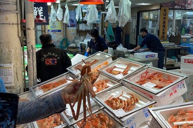 Private Tailored Kanazawa Highlights Tour With a Local - Admiring the Exquisite Architecture