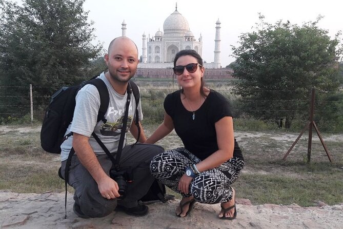 Private Taj Mahal, Agra Fort Tour from Delhi By Car All Inclusive - Lunch and Refreshments: Savoring Mughlai Cuisine