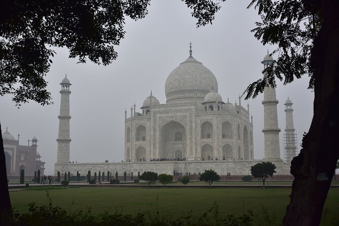 Private Taj Mahal and Mathura tour from Delhi to by car - The Sum Up