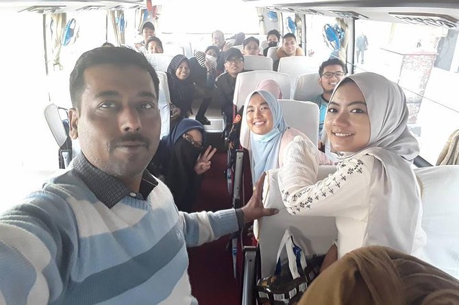 Private Taj Mahal Day Tour by Car- Tourist Drivers India - Practical Aspects and Logistics