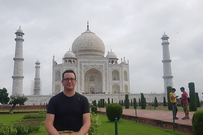 Private Taj Mahal Day Tour by Car with Lunch and Tickets - Who Should Consider This Tour