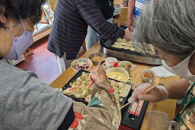 Private Takoyaki Cooking Class by Natives in Osaka - Key Points