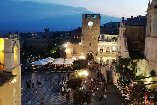 Private Taormina Sunset Walking Tour With Aperitif - Capturing the Stunning Coastal Vistas