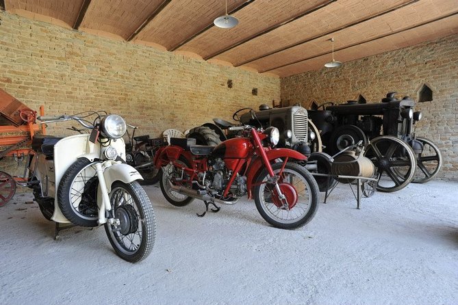 Private Tasting Barbaresco Experience With Typical Products - Ambiance and Tour Format