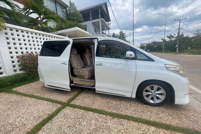 Private Taxi SiemReap to PhnomPenh Or From PhnomPenh to SiemReap One way only - A Closer Look at the Experience