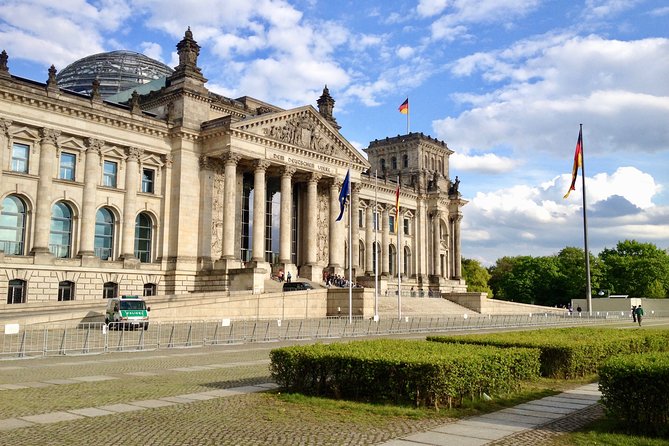 Private Taxi Tour City East & West History and Architecture 3-4h - Reviews Highlights