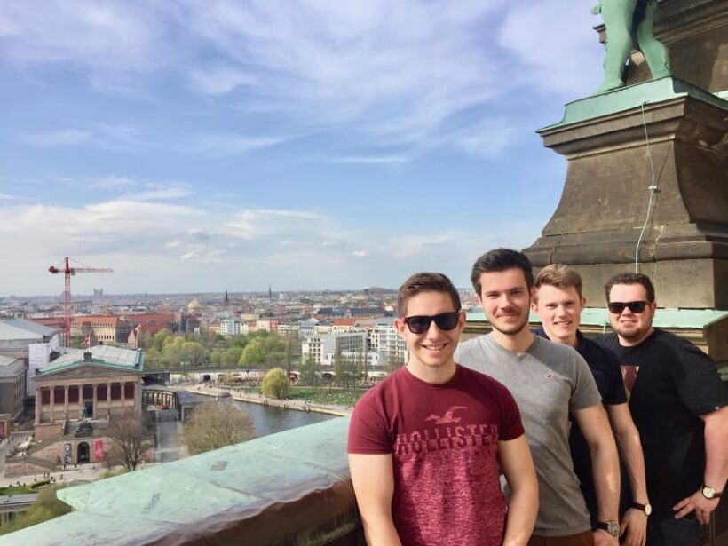 Private Taxi Tour through Berlin Extended & Relaxed ca 6-8h - In-Depth Historical Narration