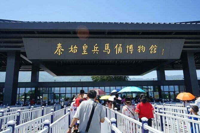 Private TerracottaArmy Tour Optional English/French/Spinish Guide - The Authentic Touch: Guided Expertise
