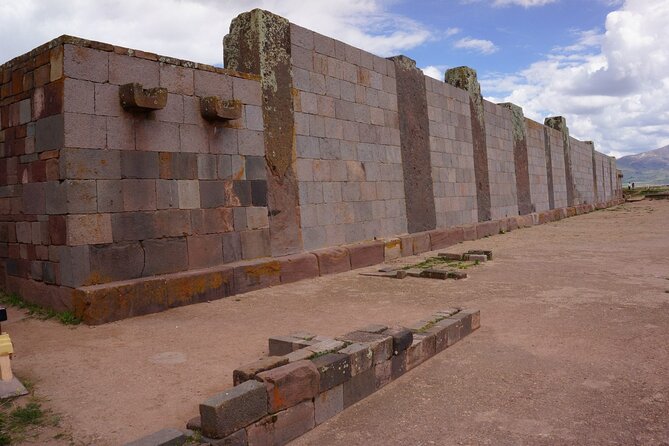 Private Tiwanaku and Titicaca Day Trip From La Paz - Tour Logistics and Inclusions