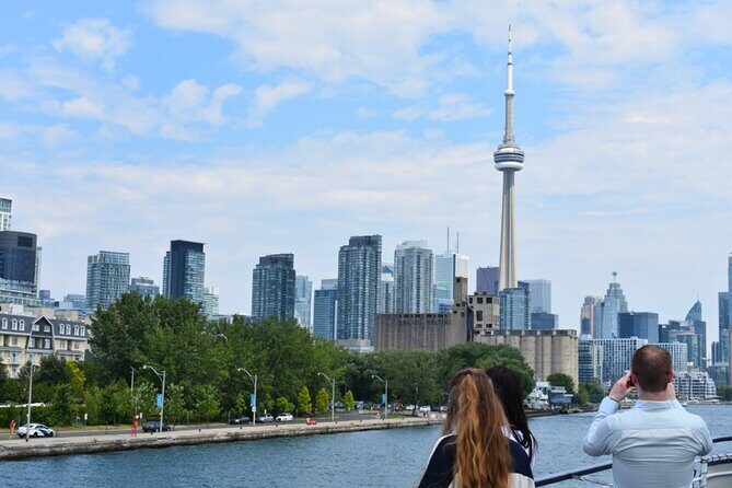 Private Toronto City Tour with Boat and CN Tower - A Closer Look at the Itinerary and Its Highlights