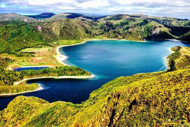 Private Tour 1-4 People Full Day Sete Cidades & Lagoa Do Fogo - Immerse Yourself in the Serene Beauty of the Twin Lakes
