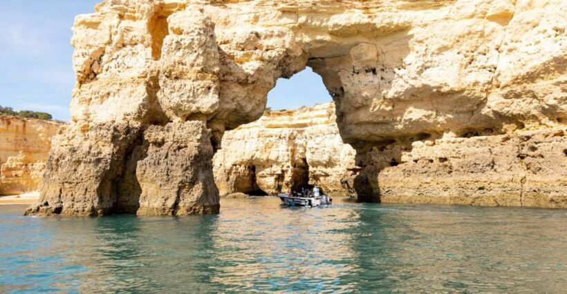 Private Tour 1h30 I Benagil´s Best Caves - Armação de Pêra - Key Points