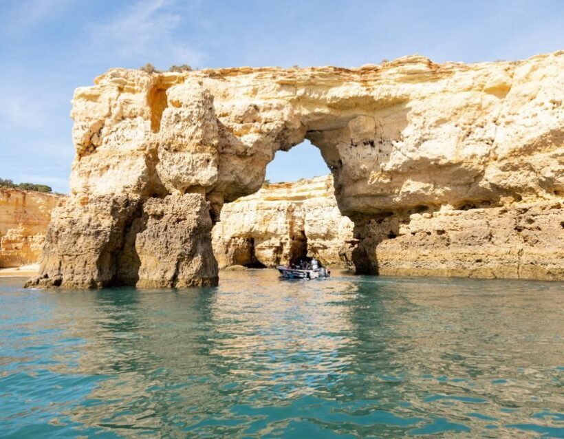 Private Tour 1h30 I Benagil´s Best Caves - Armação de Pêra - Who Should Consider This Tour?