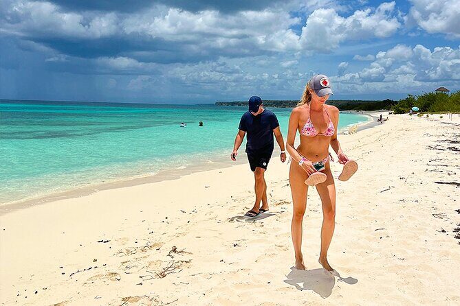 Private Tour 2 Days to Bahía De Las Águilas with Glamping Accommodation - Night in Glamping Tents