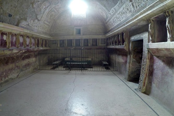 Private tour Amalfi Coast and Pompei: Positano and Sorrento - An Overview of the Tour Experience