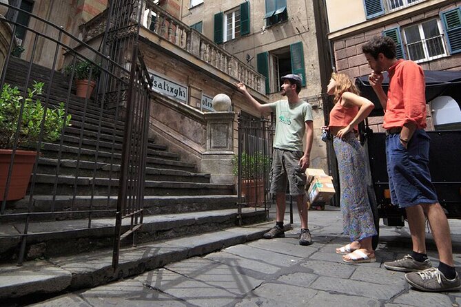 Private Tour and Lunch in a typical restaurant in old town - The Old Port and Modern Attractions