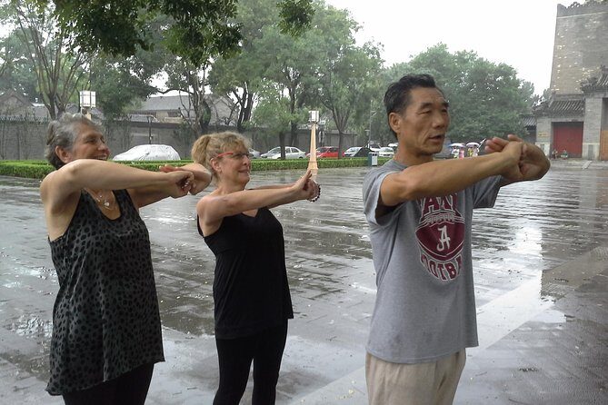 Private Tour-Beijing Hutong Foodie and Seal Carving Experience - Exploring the Itinerary in Detail
