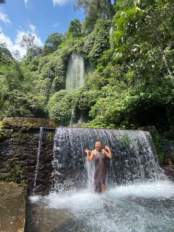 "Private Tour: Benang Stokel, Kelambu Waterfalls & Sukarara" - Key Points