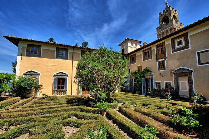 Private tour Brunello di Montalcino and Nobile di Montepulciano wine experience in Tuscany - FAQ