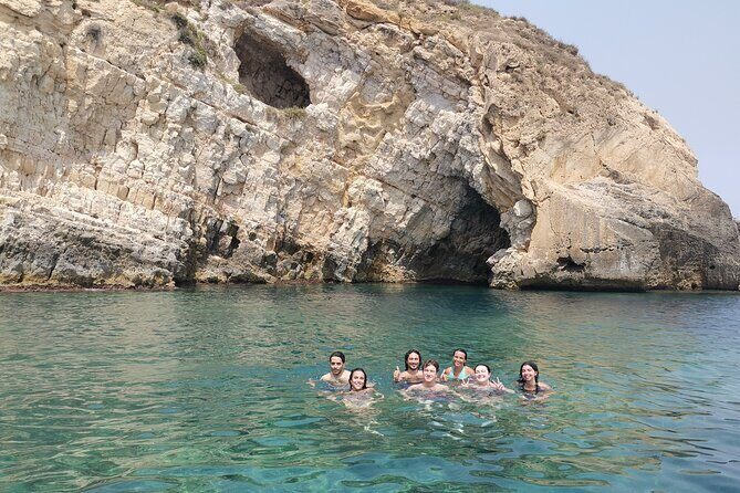 PRIVATE TOUR by Boat Sea Caves on the Island of Ortigia - An Introduction to the Ortigia Sea Caves Boat Tour