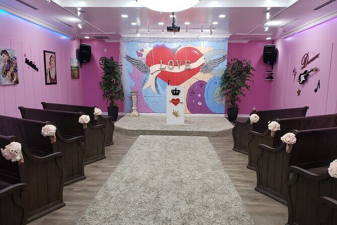 Private Tour by Limousine of Las Vegas' Chapel Row - FAQ