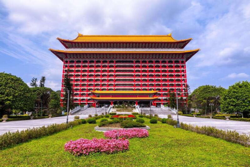 Private Tour: Classic Taipei Timeless Treasures Tour - Key Points